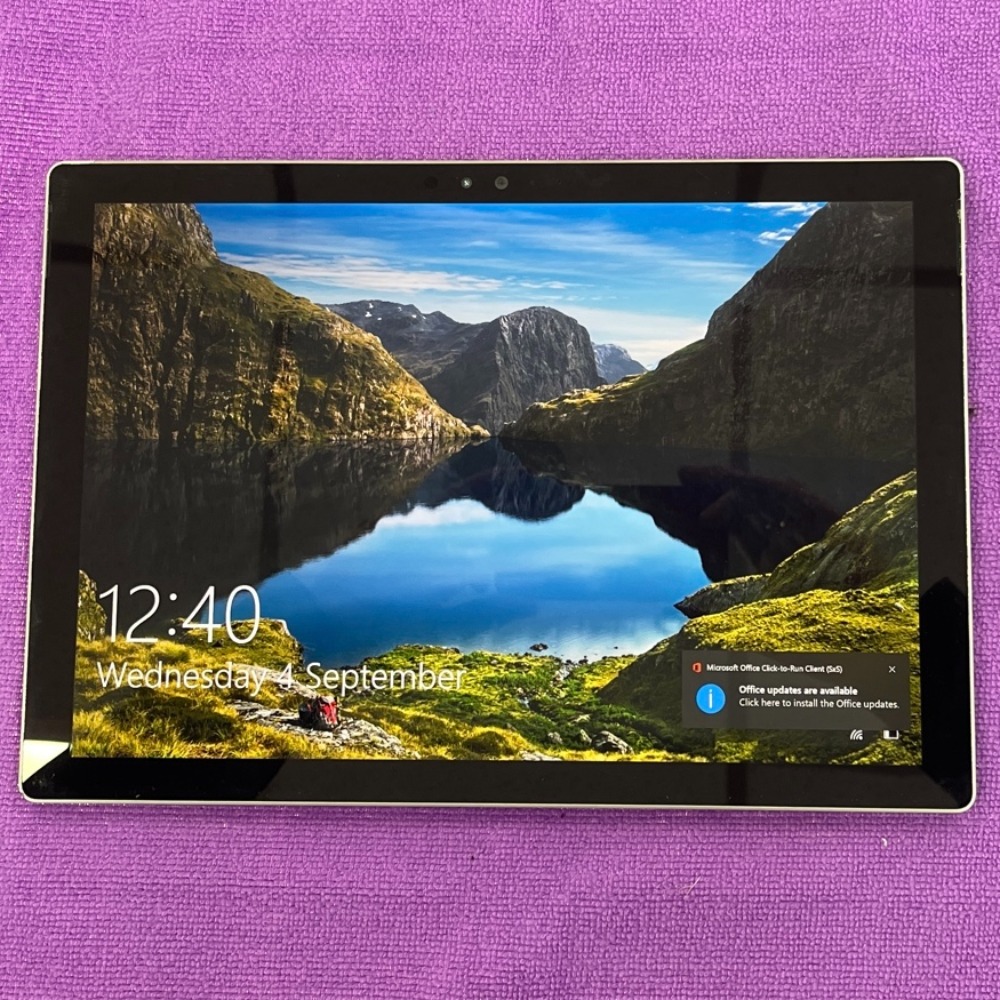 Pre-owned MICROSOFT SURFACE PRO - Own4Less